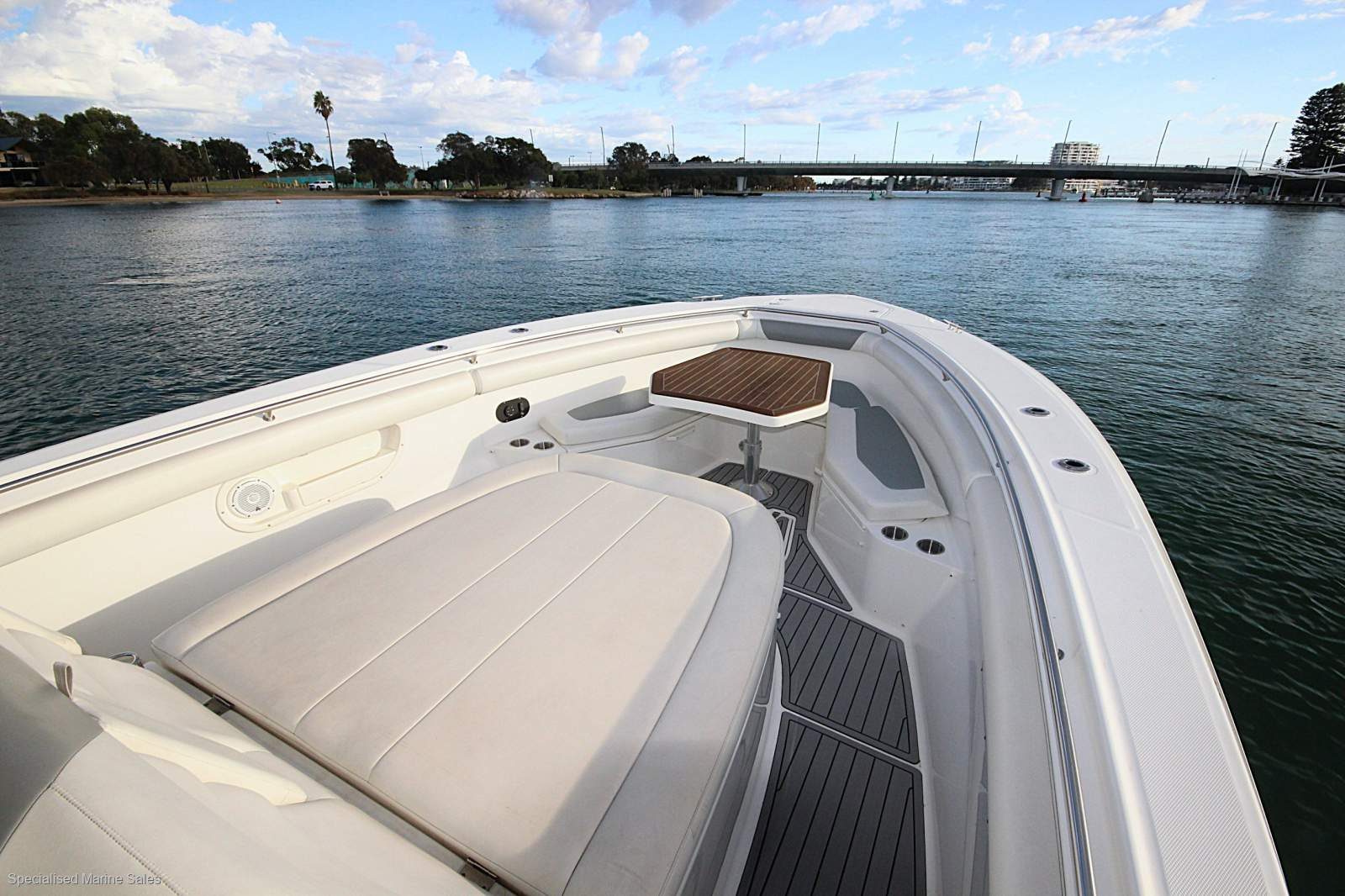 Boston Whaler 370 Outrage *** A SERIOUS OFFSHORE MACHINE *** $569,000 ...