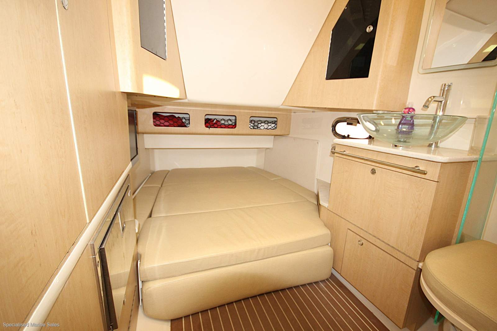 Boston Whaler 370 Outrage *** A SERIOUS OFFSHORE MACHINE *** $569,000 ...
