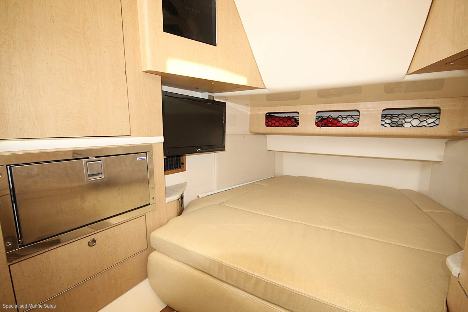 Boston Whaler 370 Outrage *** A SERIOUS OFFSHORE MACHINE *** $569,000 ...