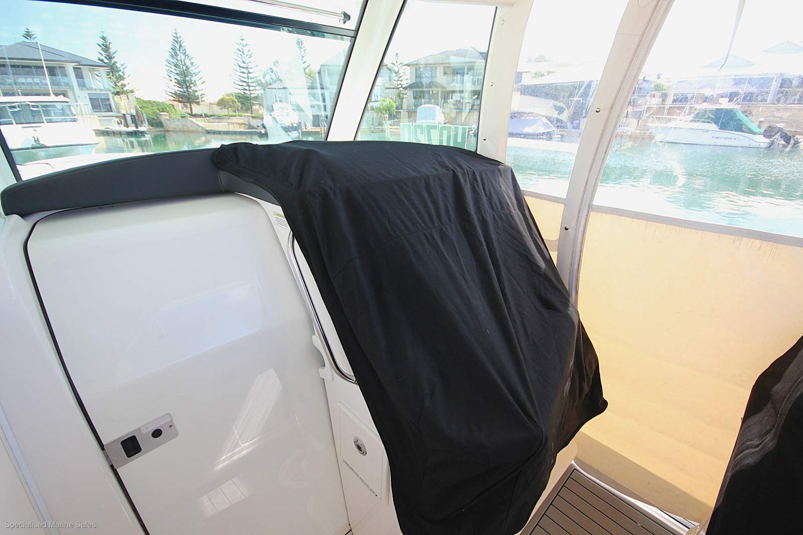 Boston Whaler 370 Outrage *** A SERIOUS OFFSHORE MACHINE *** $569,000 ...