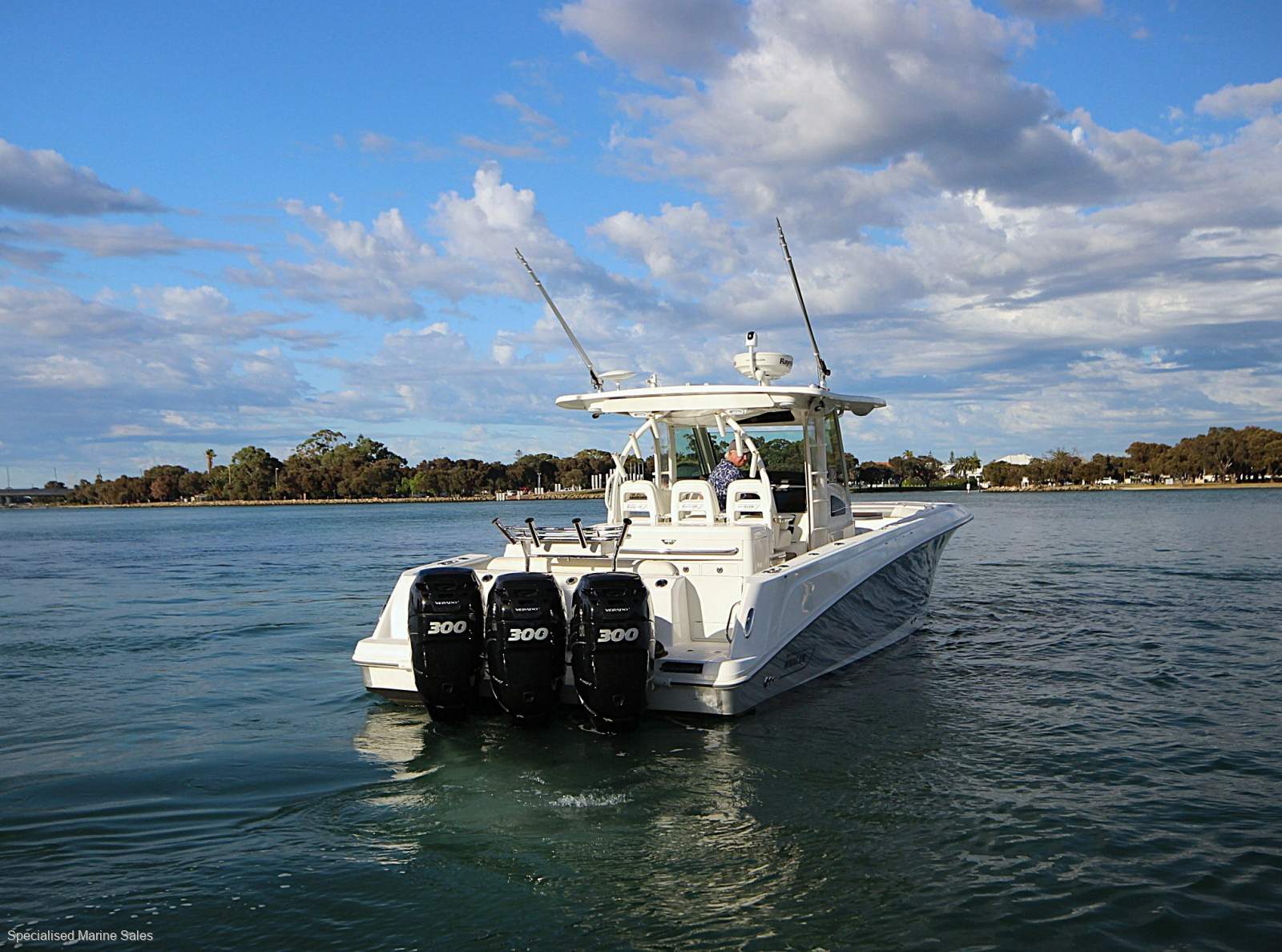 Boston Whaler 370 Outrage *** A SERIOUS OFFSHORE MACHINE *** $569,000 ...