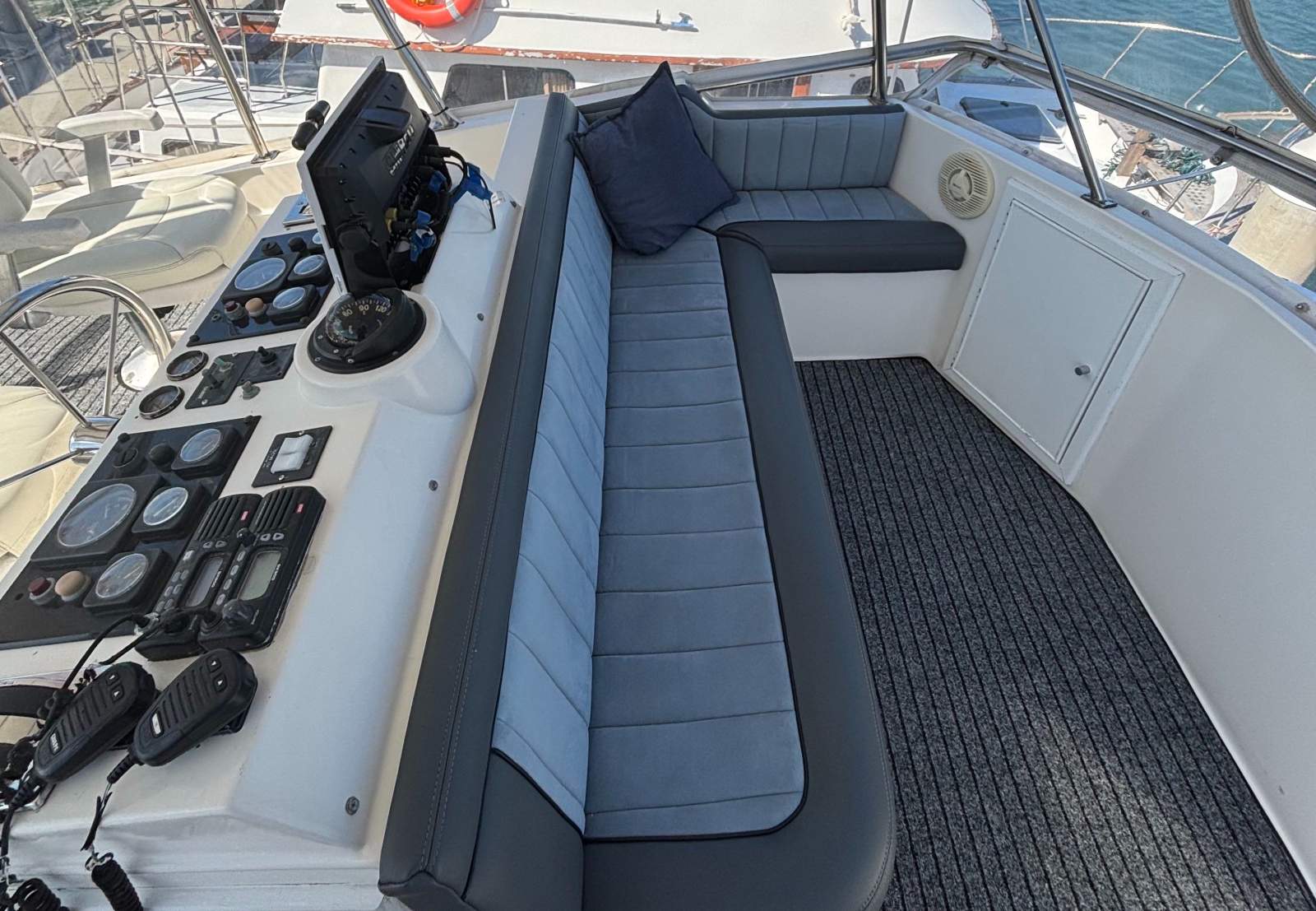 Used Riviera 38 Bluewater - Shaft, Diesel - Hard Top for Sale | Boats ...