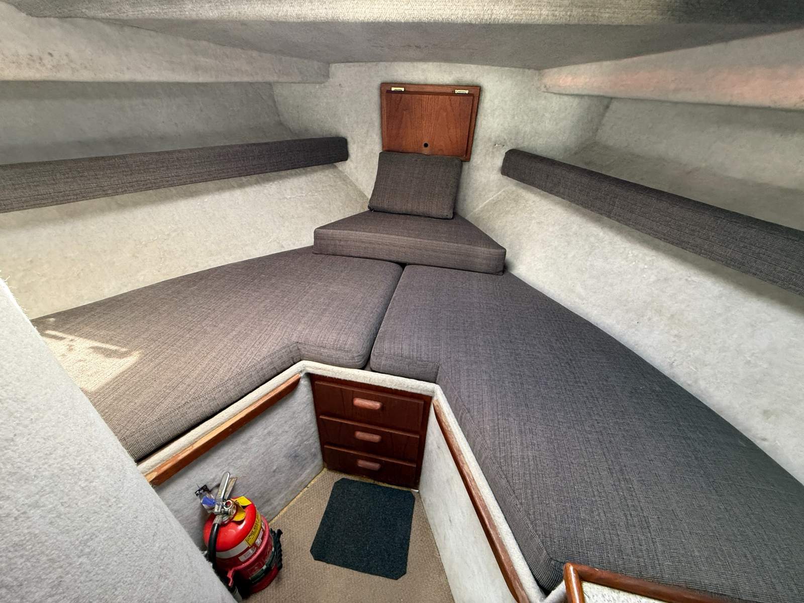 Bertram 35 Flybridge For Sale | d’Albora Yacht Brokers