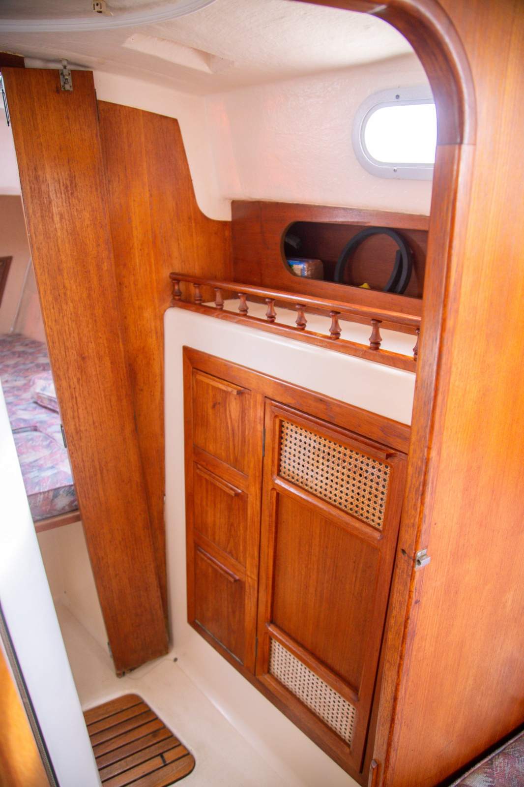 Used Cavalier 32 Significantly Upgraded, Excellent Condition! for Sale ...