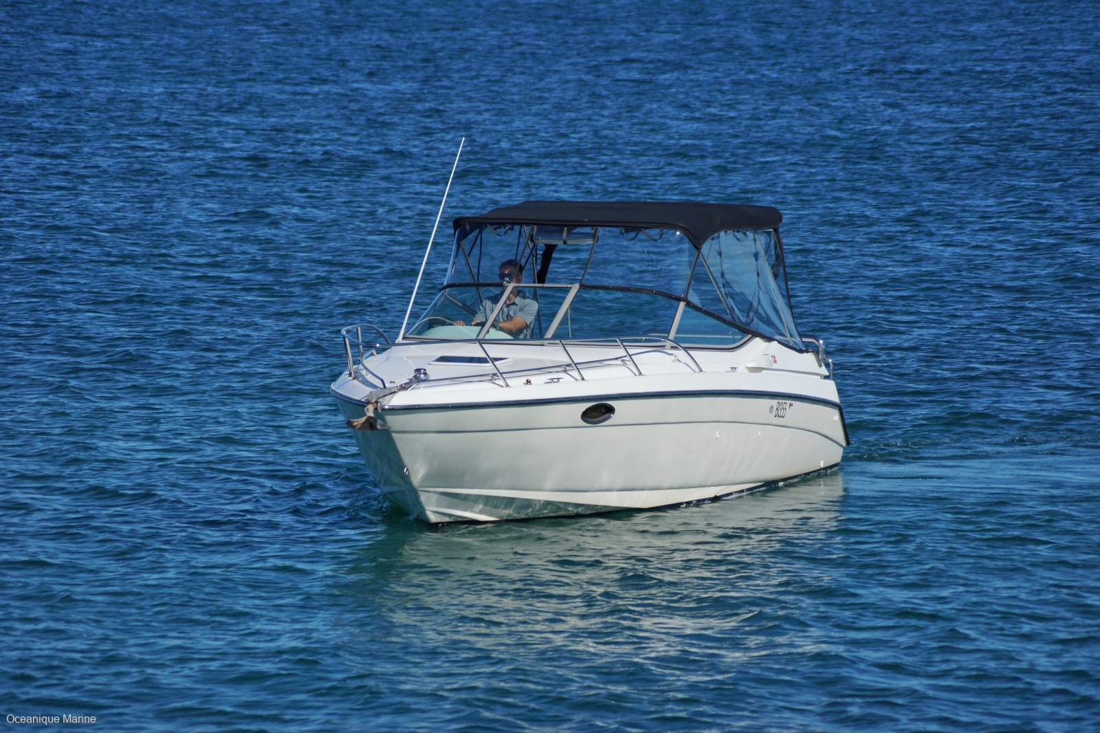 Regal 2850 LSC For Sale | Oceanique Marine