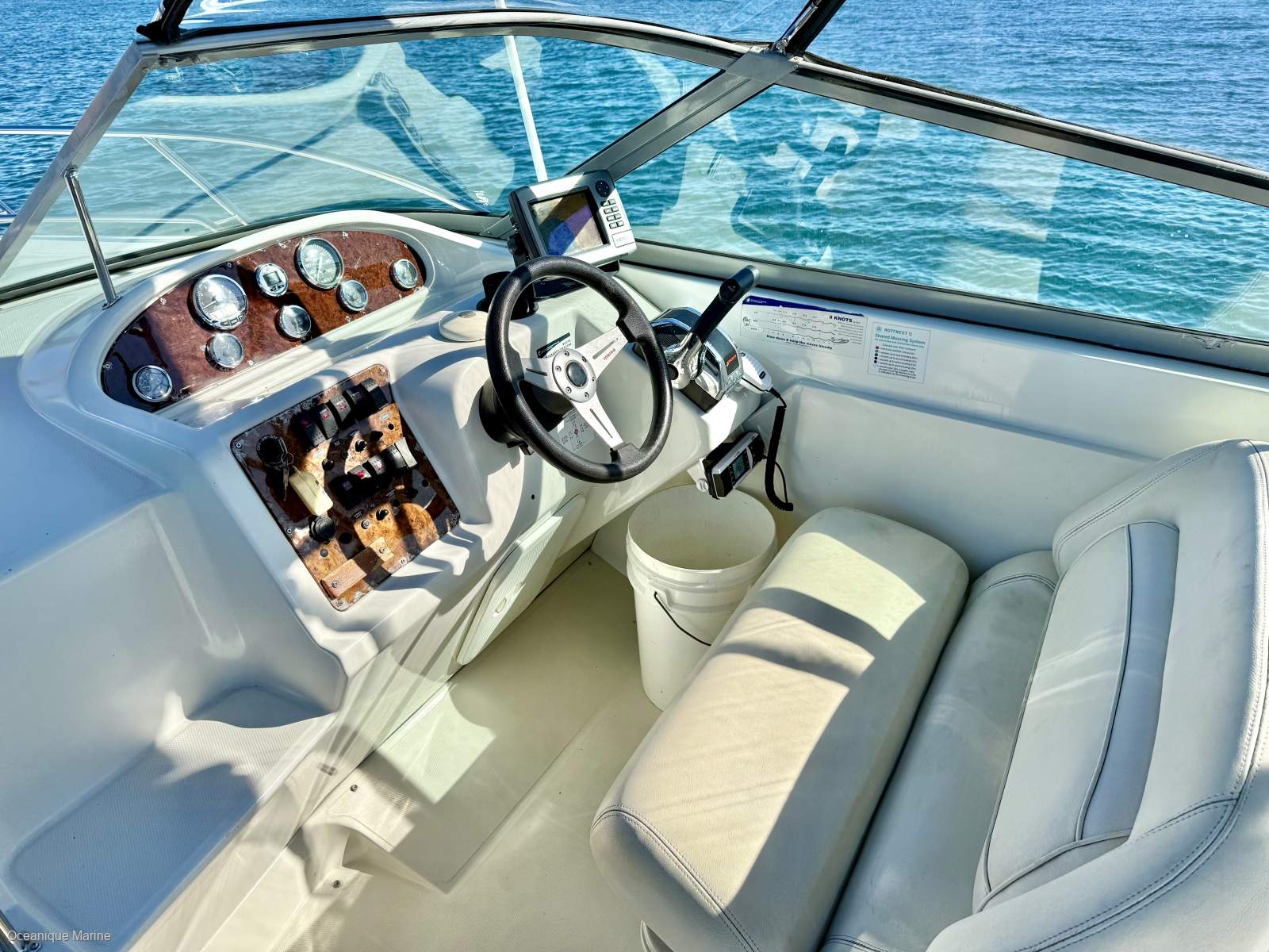 Regal 2850 LSC For Sale | Oceanique Marine