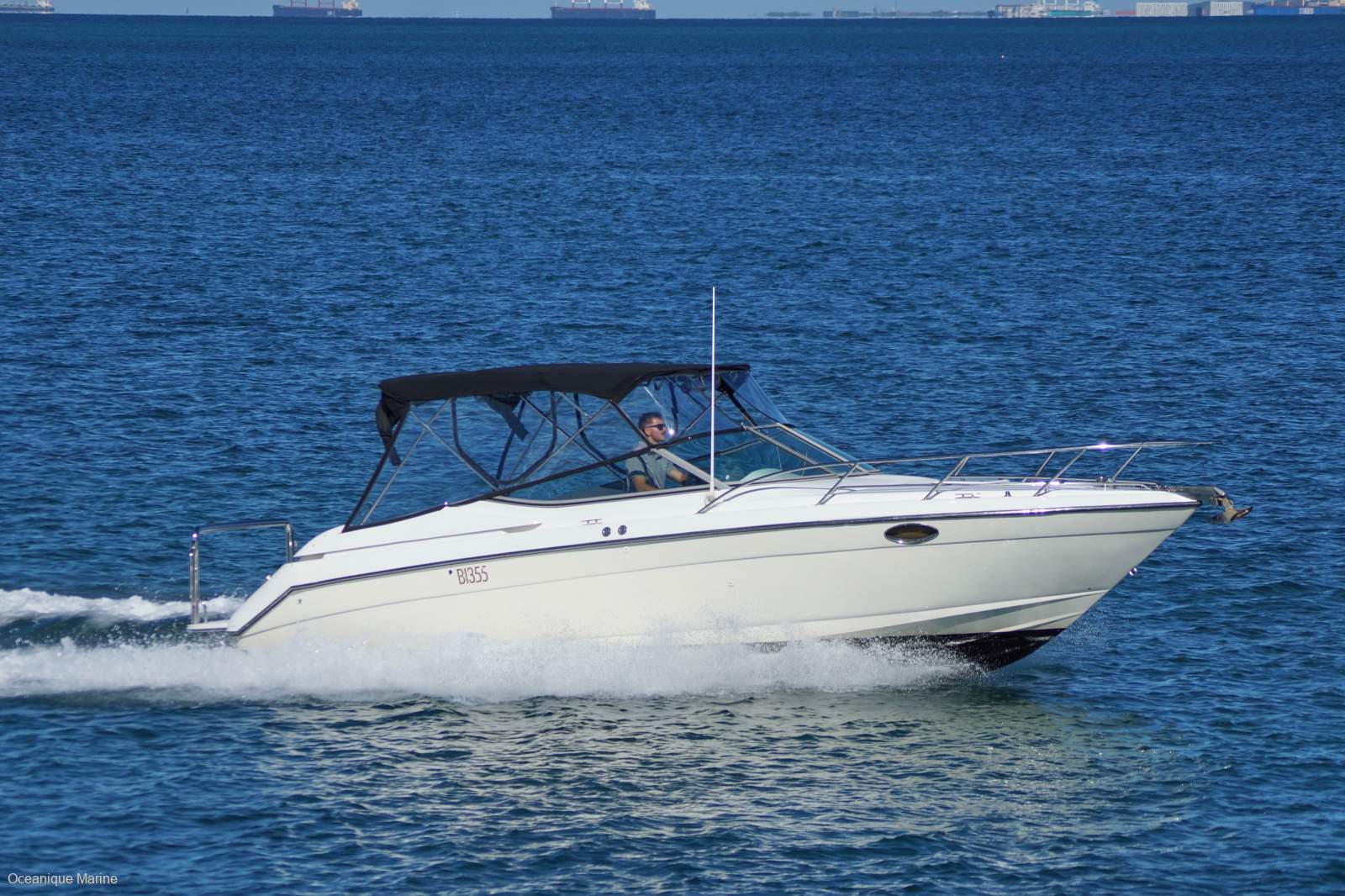 Regal 2850 LSC For Sale | Oceanique Marine