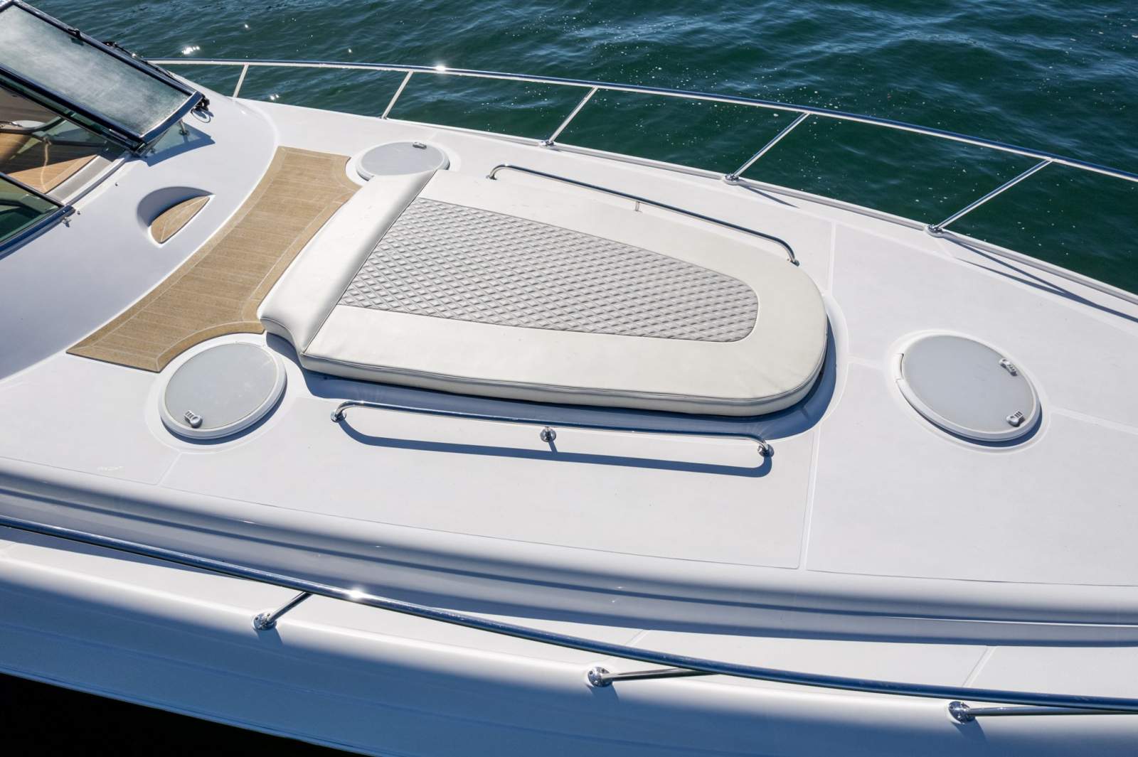 Riviera M430 Sports Cruiser - Recent Diesel Repower! - R Marine Crawley