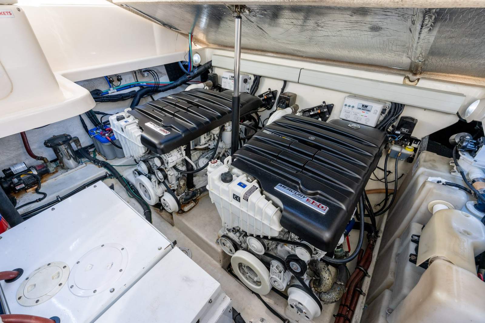 Riviera M430 Sports Cruiser - Recent Diesel Repower! - R Marine Crawley