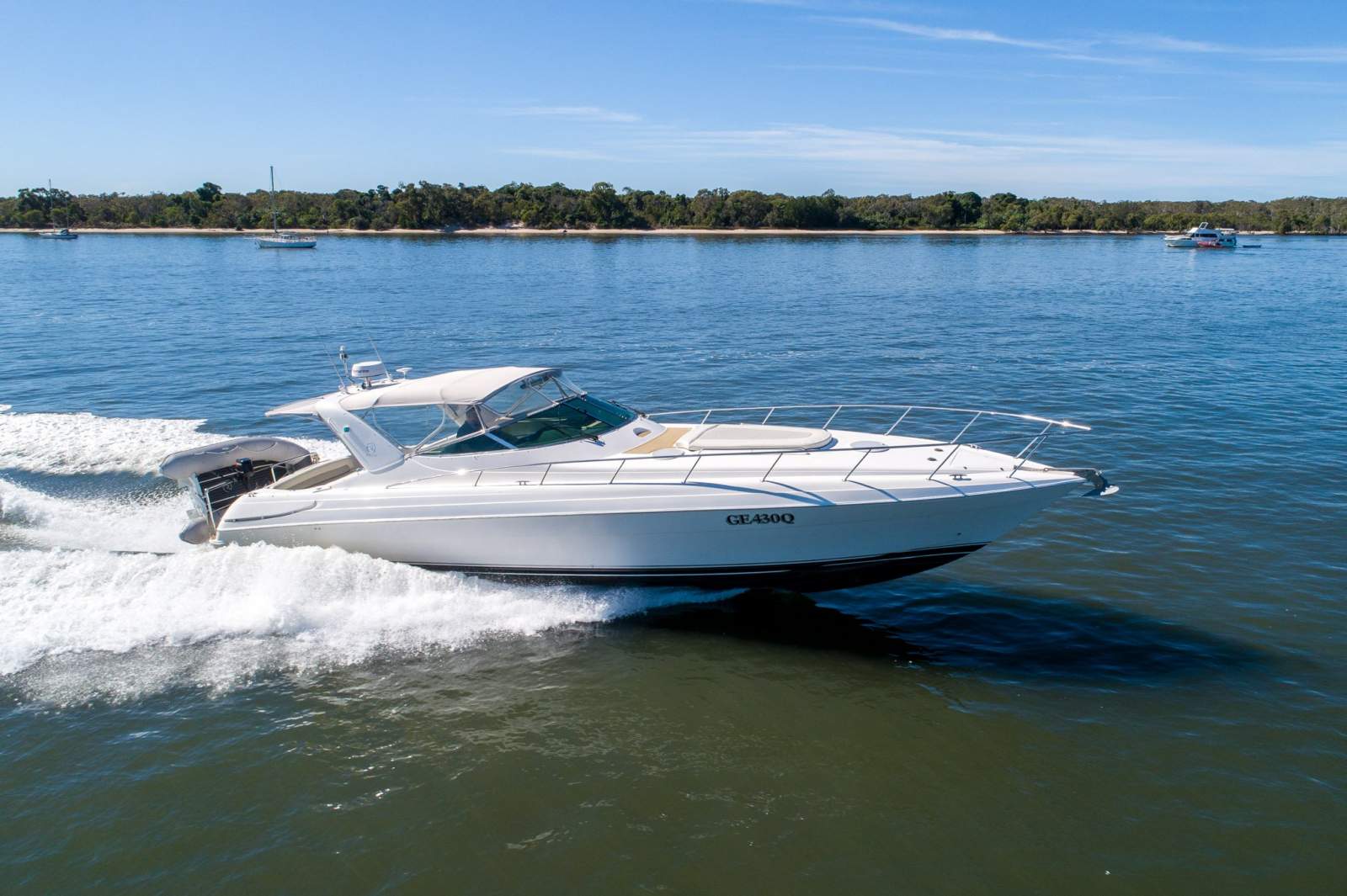Riviera M430 Sports Cruiser - Recent Diesel Repower! - R Marine Crawley