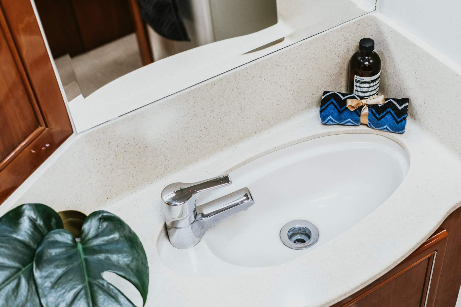 Used Riviera 58 Enclosed Flybridge Convertible With Tuna Tower for Sale ...