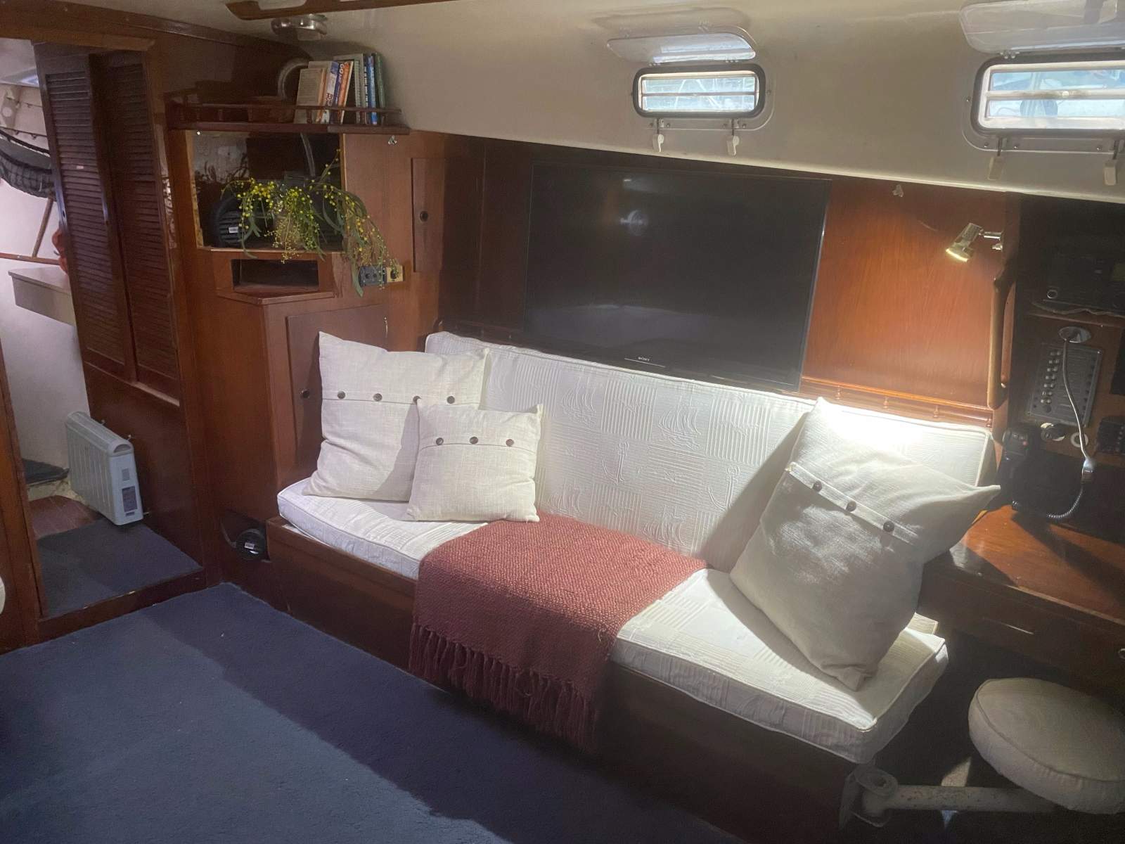 Used Mason 48 - long Distance Cruiser/comfortable Liveaboard! for Sale ...