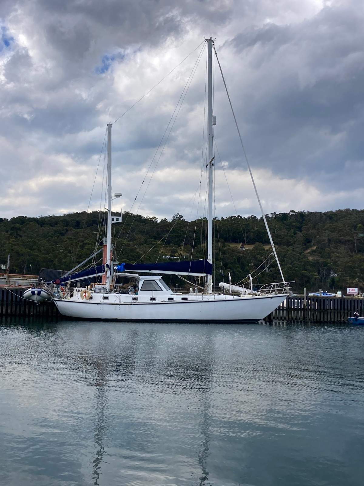 Used Mason 48 - long Distance Cruiser/comfortable Liveaboard! for Sale ...