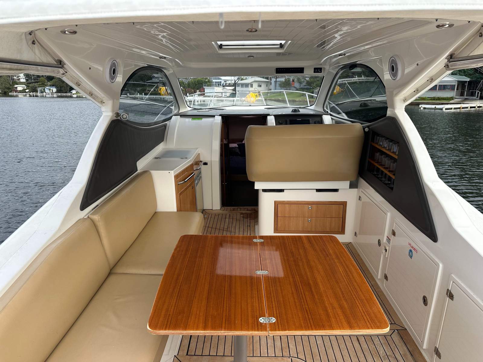 Used Mustang 32 Sports Cruiser Maritimo for Sale | Boats For Sale ...