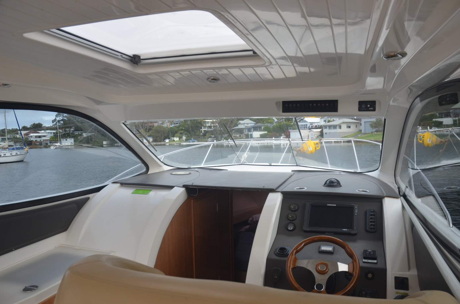 Used Mustang 32 Sports Cruiser Maritimo for Sale | Boats For Sale ...