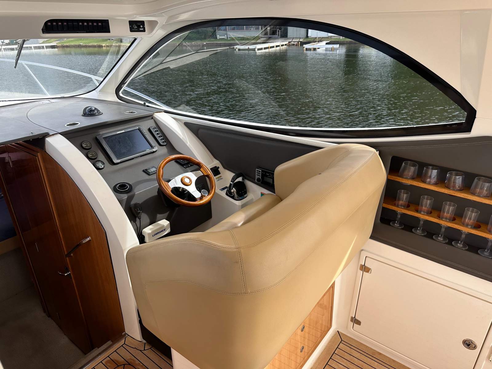 Used Mustang 32 Sports Cruiser Maritimo for Sale | Boats For Sale ...