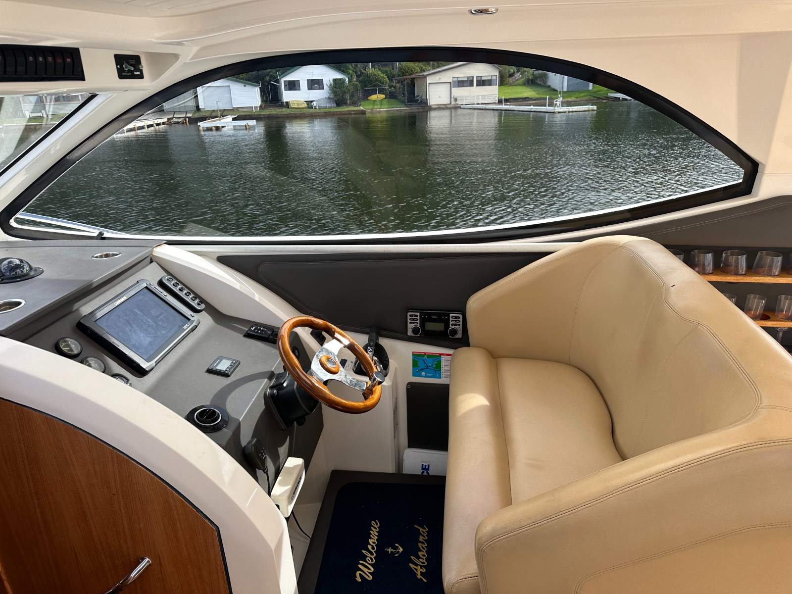 Used Mustang 32 Sports Cruiser Maritimo for Sale | Boats For Sale ...