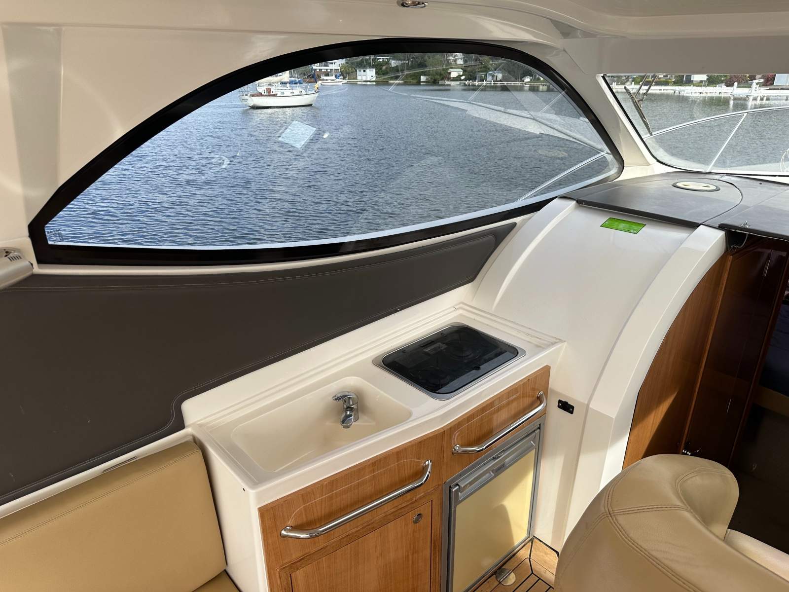 Used Mustang 32 Sports Cruiser Maritimo for Sale | Boats For Sale ...