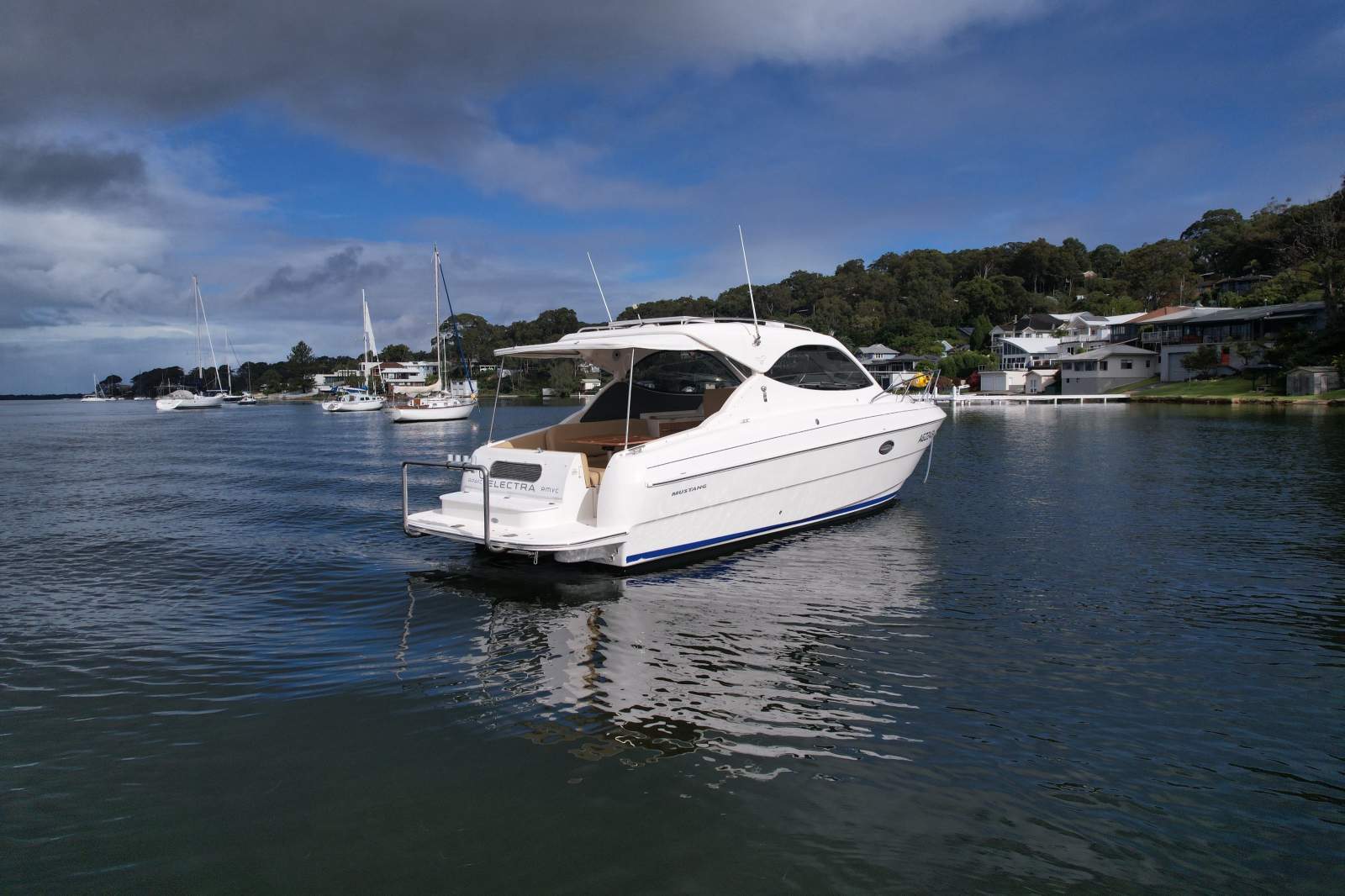 Used Mustang 32 Sports Cruiser Maritimo for Sale | Boats For Sale ...
