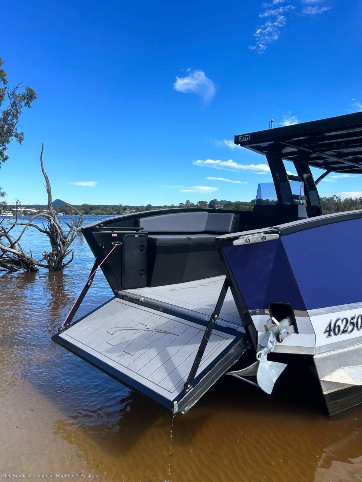 Used Mancraft 8.5m Wide Body Pontoon Boat for Sale | Boats For Sale ...