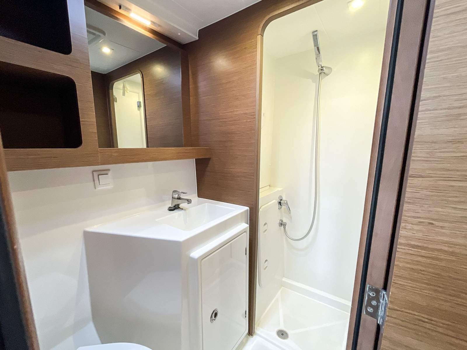 Used Lagoon 42 Owner Version (3 Cabins) for Sale | Yachts For Sale ...