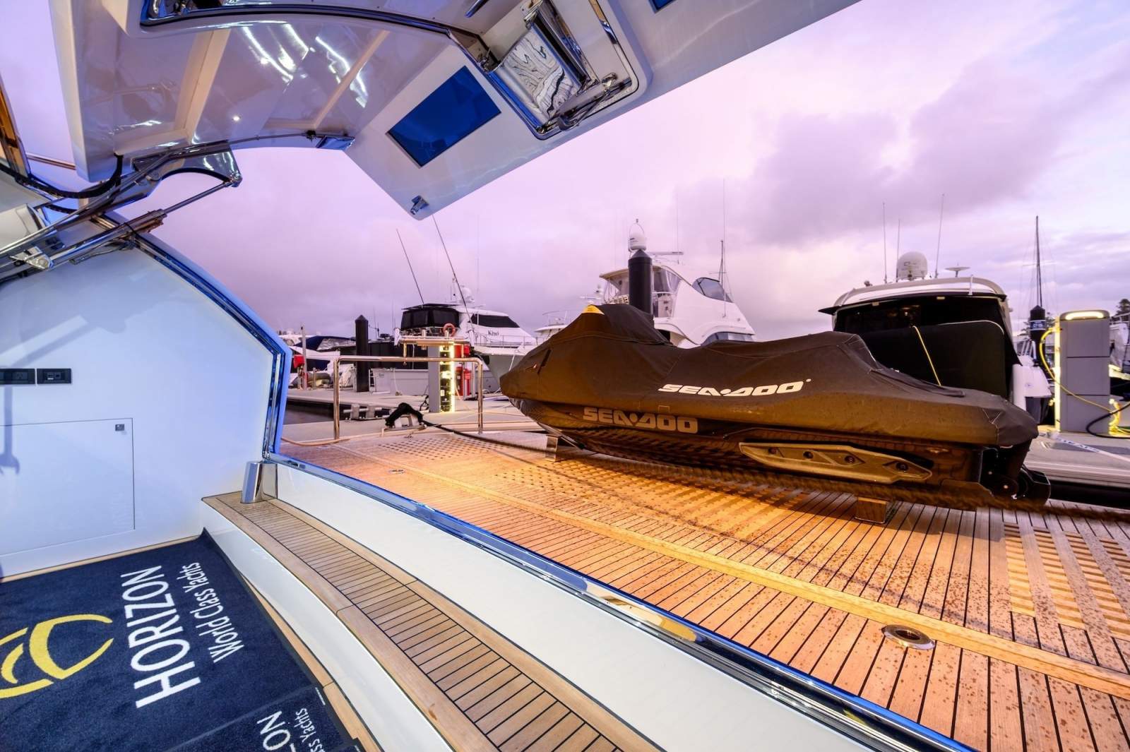 Used Horizon Yacht Fd87 Skyline for Sale | Boats For Sale | Yachthub