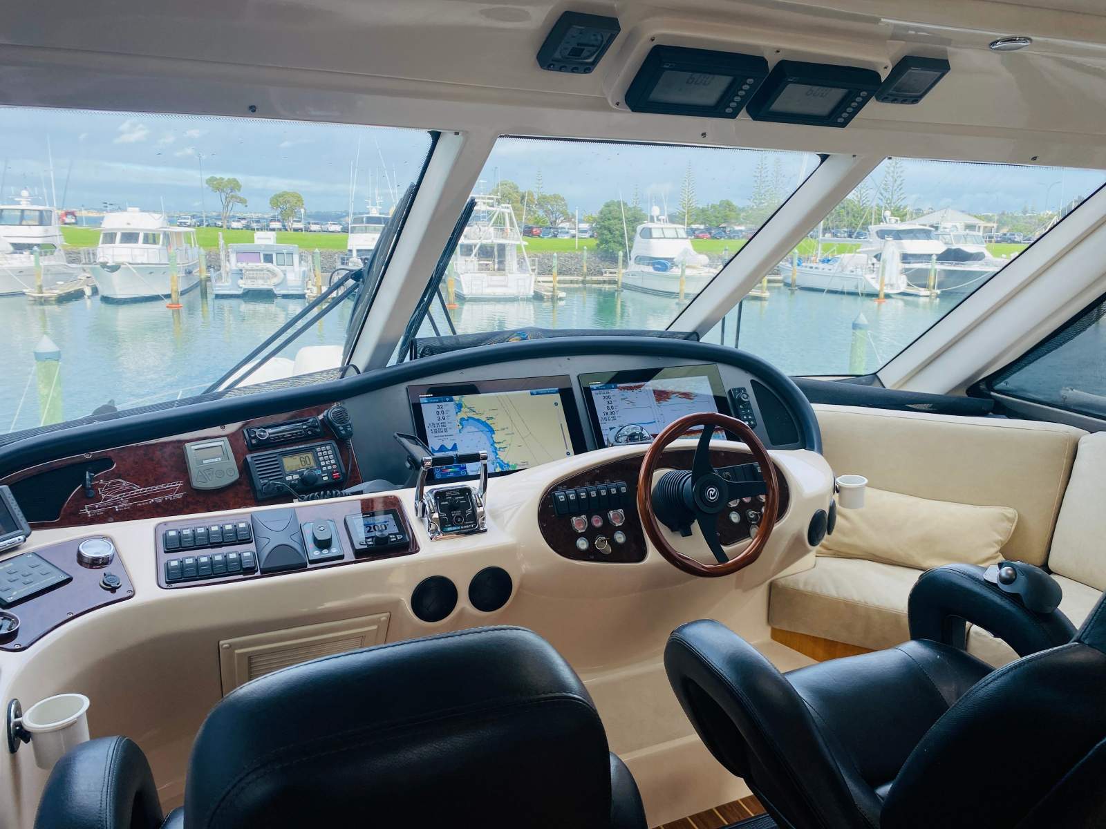 Used Riviera 60 Flybridge for Sale | Boats For Sale | Yachthub