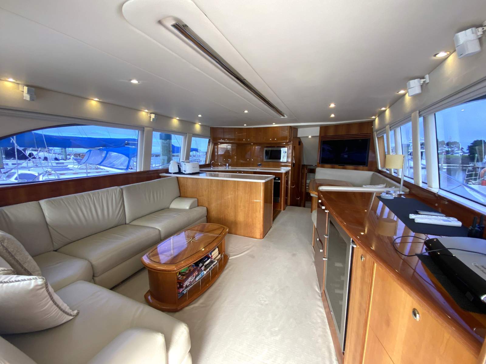 Used Riviera 60 Flybridge for Sale | Boats For Sale | Yachthub