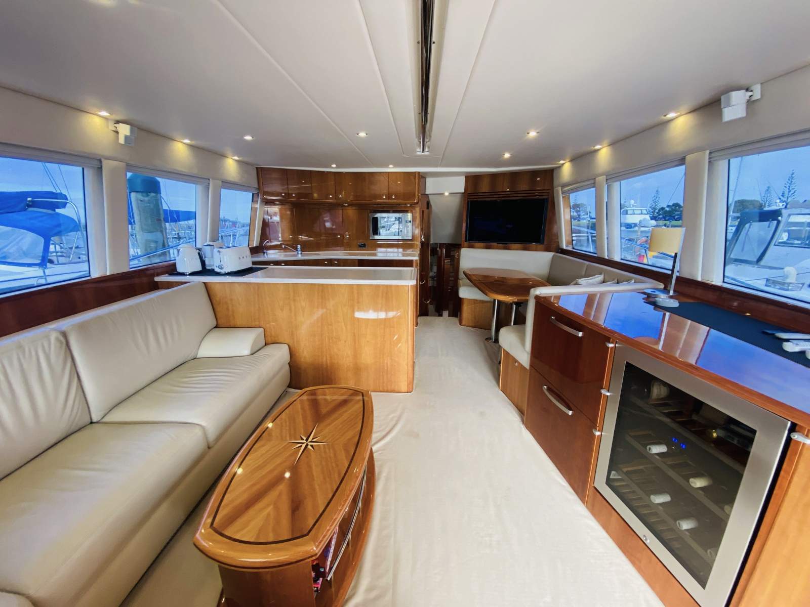 Used Riviera 60 Flybridge for Sale | Boats For Sale | Yachthub