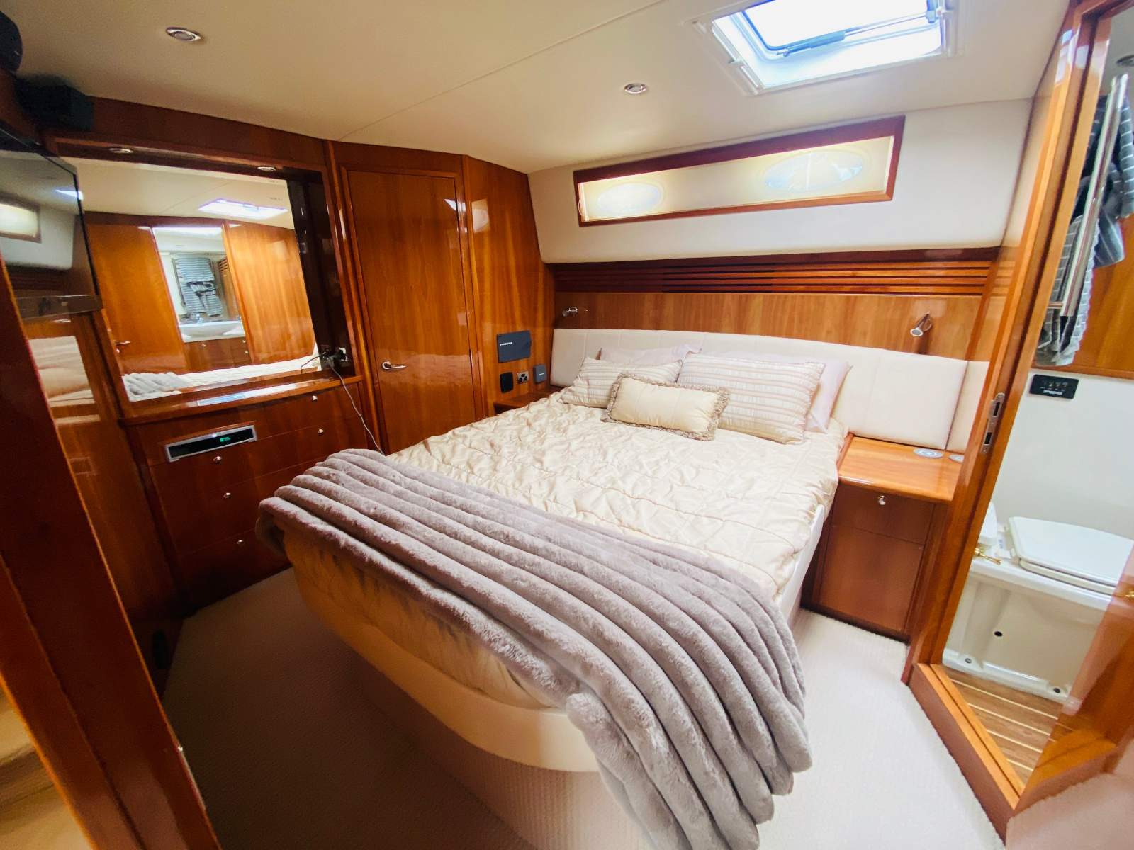 Used Riviera 60 Flybridge for Sale | Boats For Sale | Yachthub