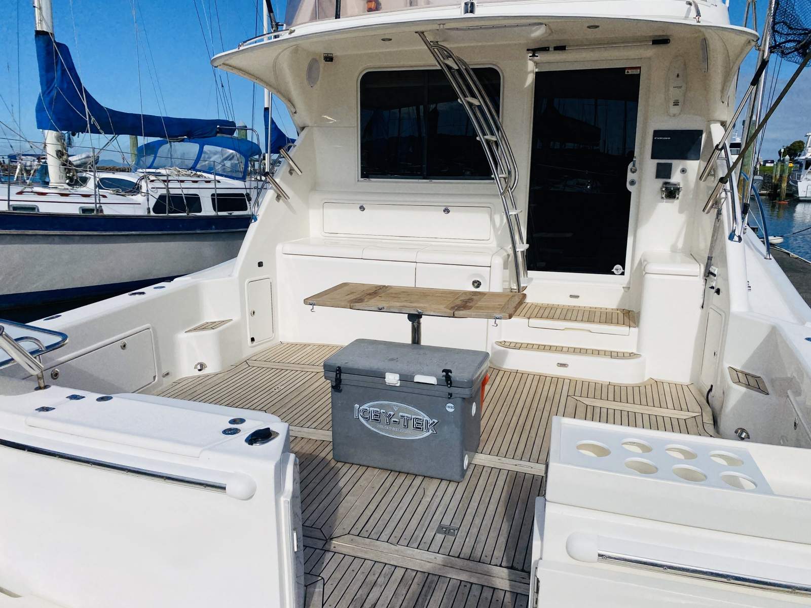 Used Riviera 60 Flybridge for Sale | Boats For Sale | Yachthub
