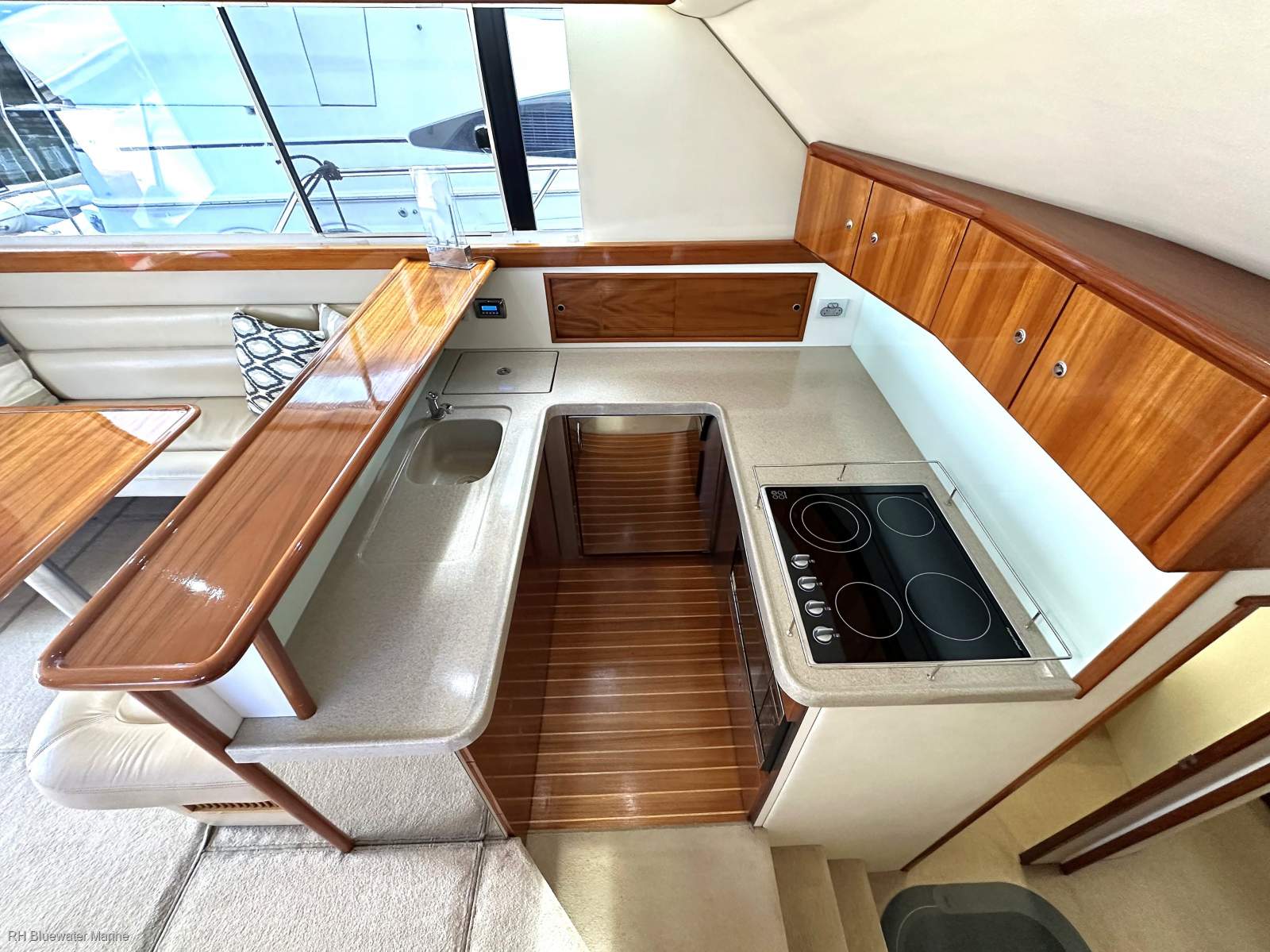 Caribbean 40 Flybridge Cruiser For Sale | RH Bluewater Marine Boat Sales