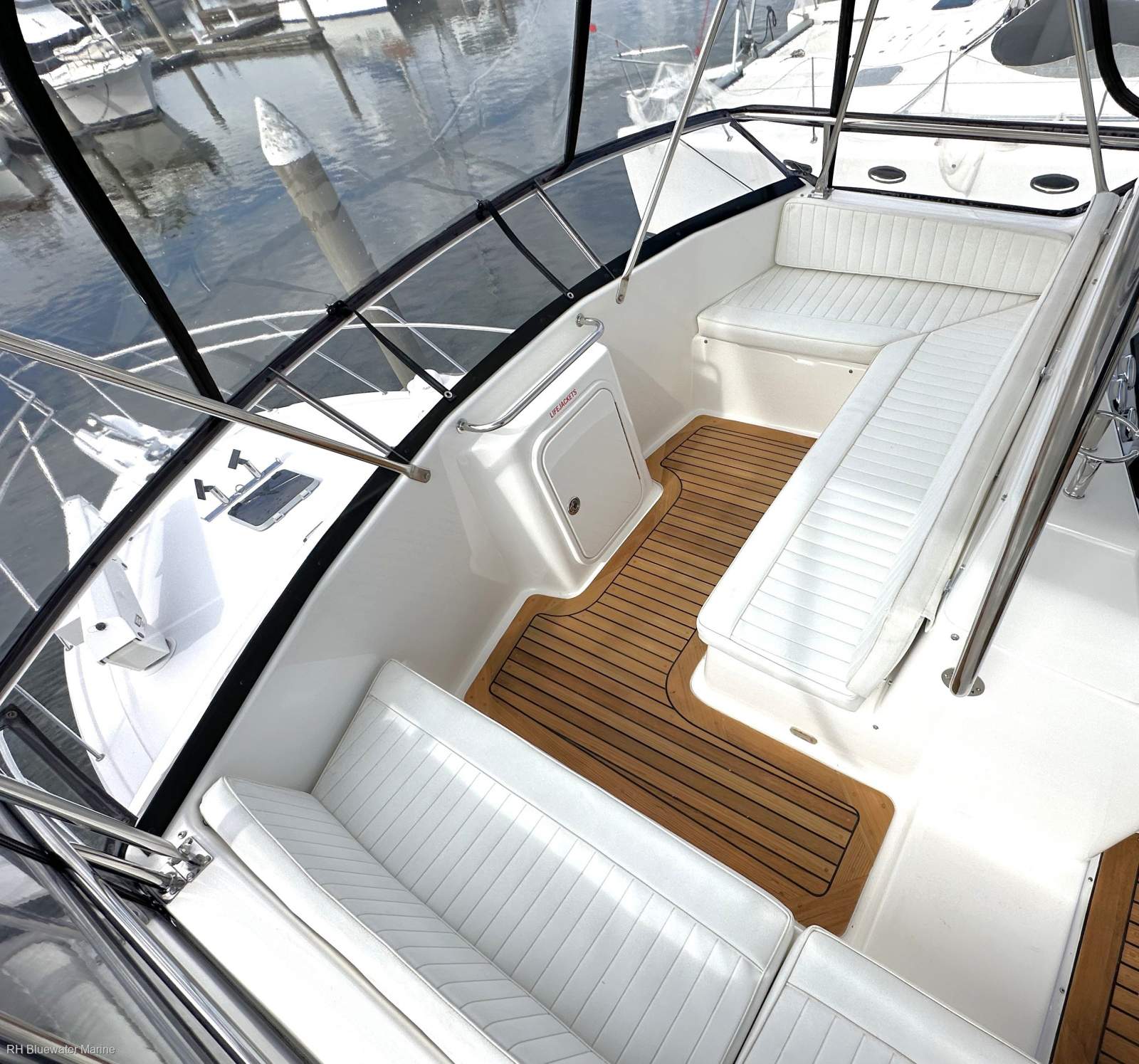 Caribbean 40 Flybridge Cruiser For Sale | RH Bluewater Marine Boat Sales