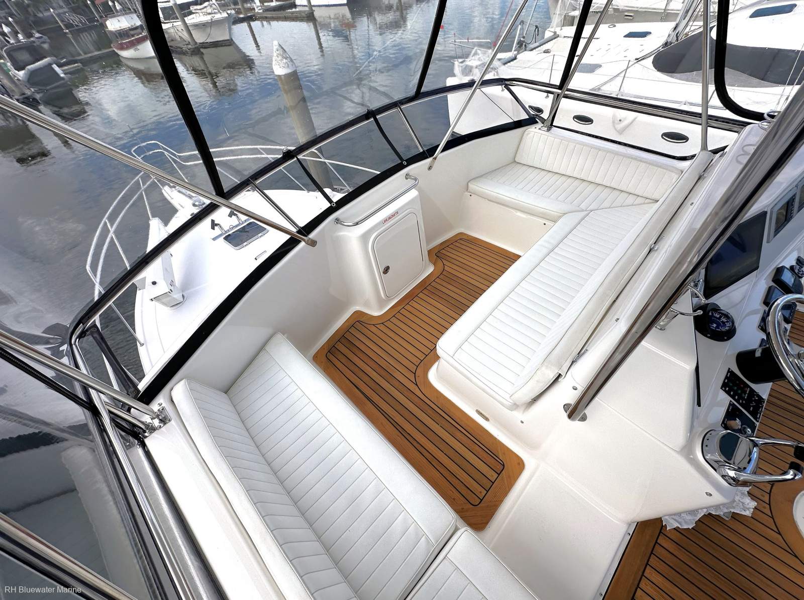 Caribbean 40 Flybridge Cruiser For Sale | RH Bluewater Marine Boat Sales