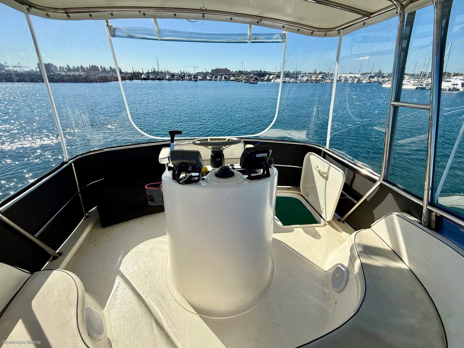 Used Commodore 33 Flybridge Twin Cabin Cruiser for Sale | Boats For ...