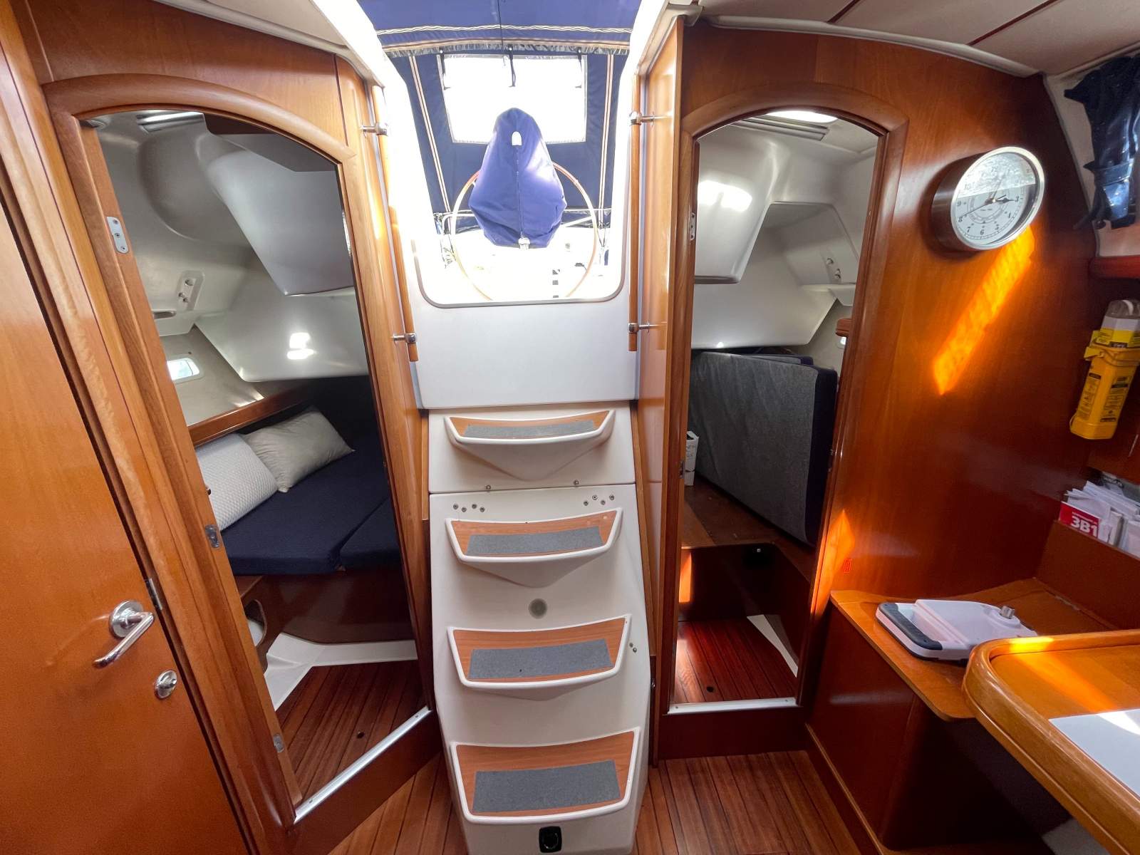 Used Beneteau Oceanis 393 for Sale | Yachts For Sale | Yachthub