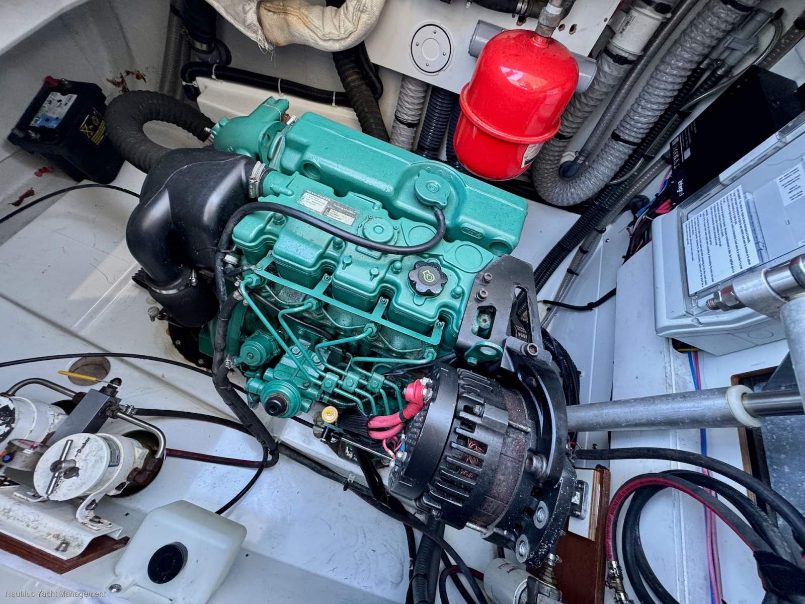 Used Fountaine Pajot Astrea 42 Owners Version. One Owner. Set Up For ...