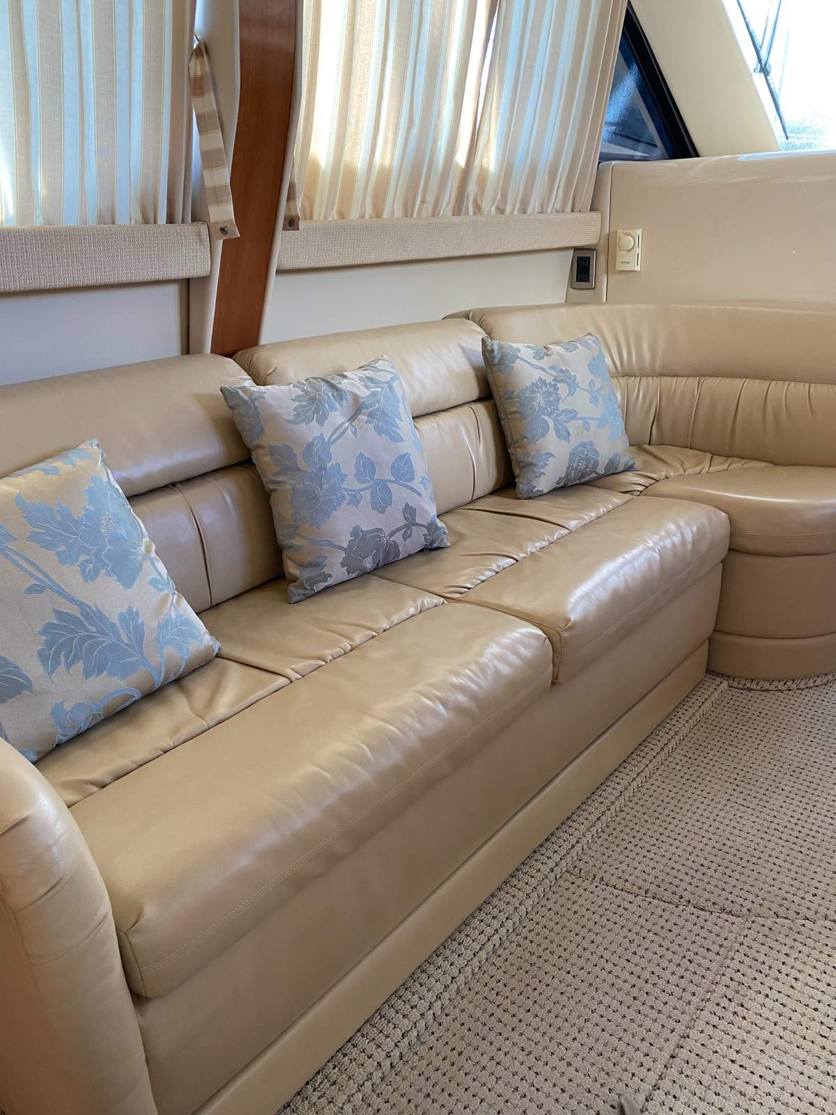 Used Meridian 341 for Sale | Boats For Sale | Yachthub