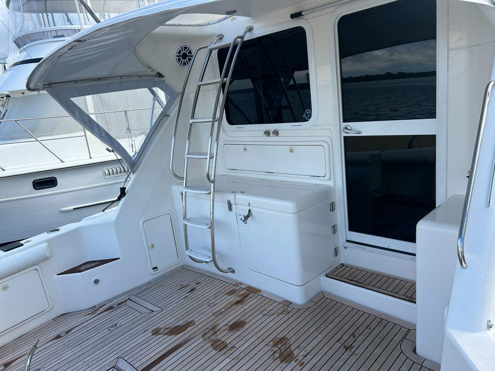 Used Riviera 37 Flybridge for Sale | Boats For Sale | Yachthub