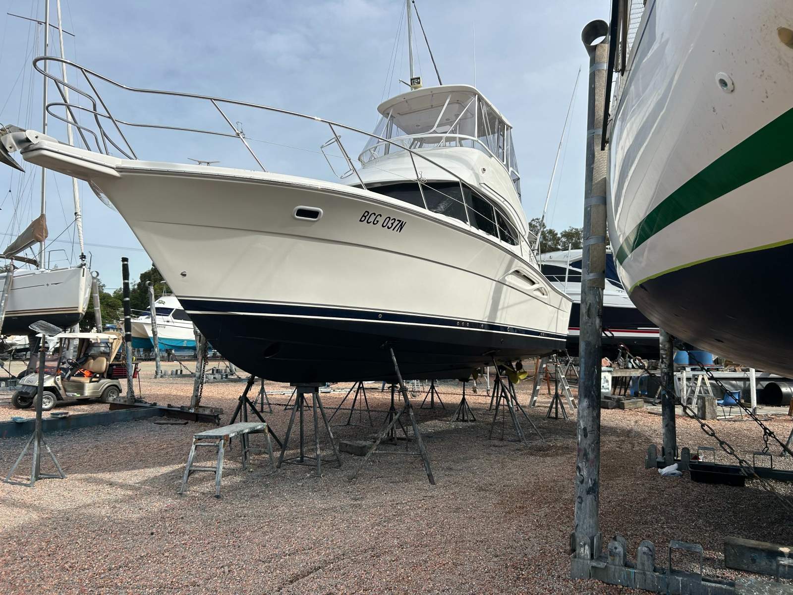 Used Riviera 37 Flybridge for Sale | Boats For Sale | Yachthub