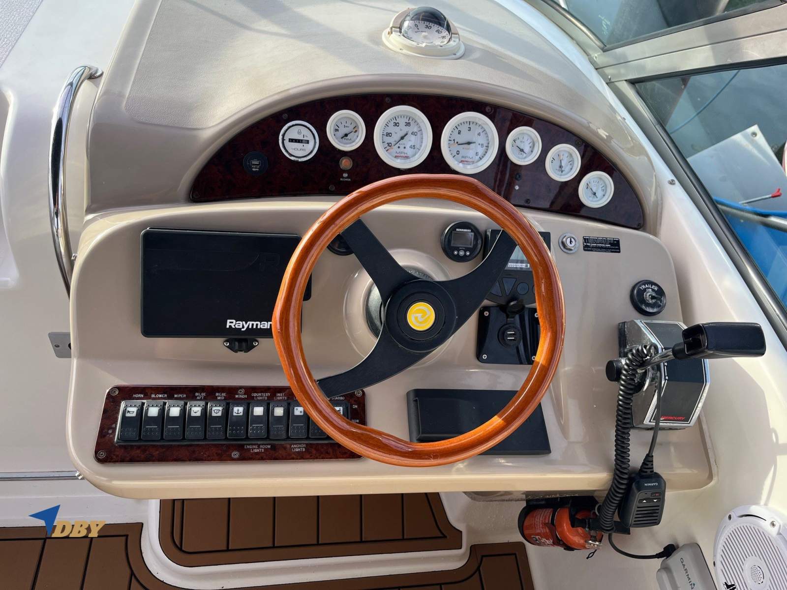 Used Riviera M290 Sports Cruiser for Sale | Boats For Sale | Yachthub