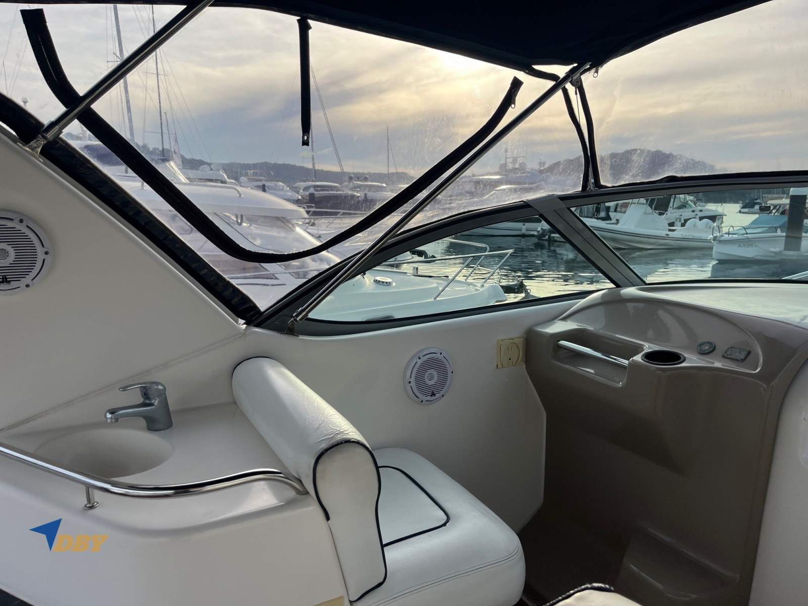 Used Riviera M290 Sports Cruiser for Sale | Boats For Sale | Yachthub