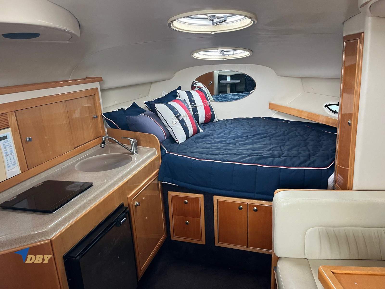 Used Riviera M290 Sports Cruiser for Sale | Boats For Sale | Yachthub