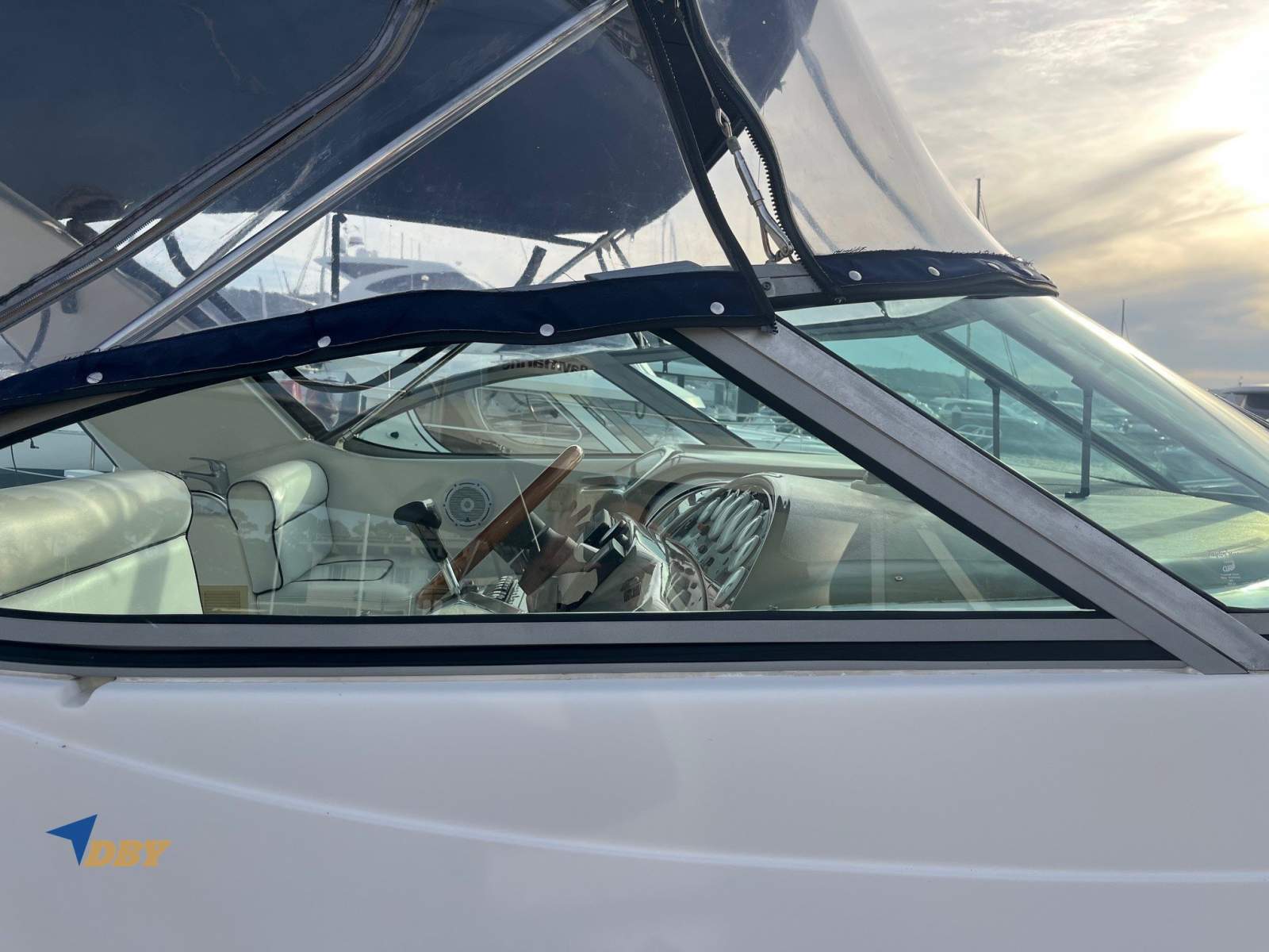 Used Riviera M290 Sports Cruiser for Sale | Boats For Sale | Yachthub