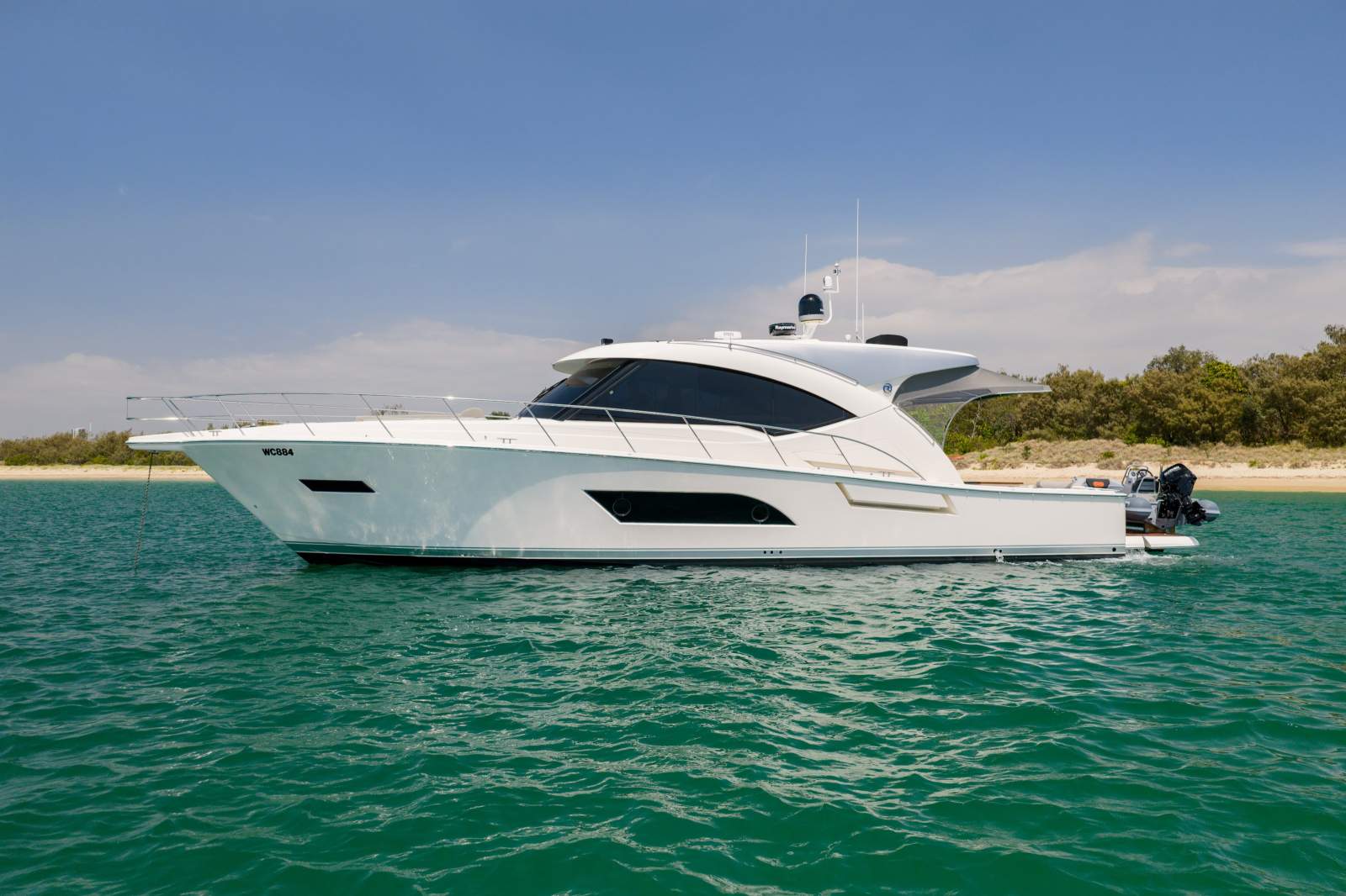 Riviera 565 SUV - ON DISPLAY AT THE BOAT WORKS - R Marine Jones ...