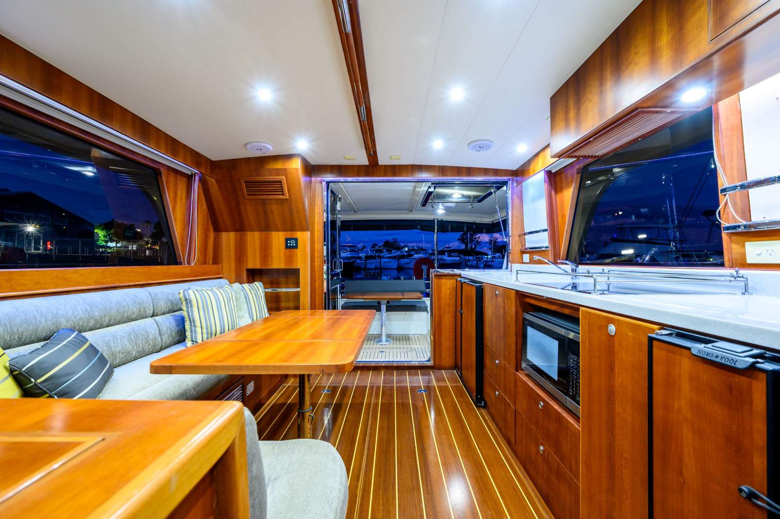 Used Alaska 46 Flybridge 2012 'lions Bay' for Sale | Boats For Sale ...