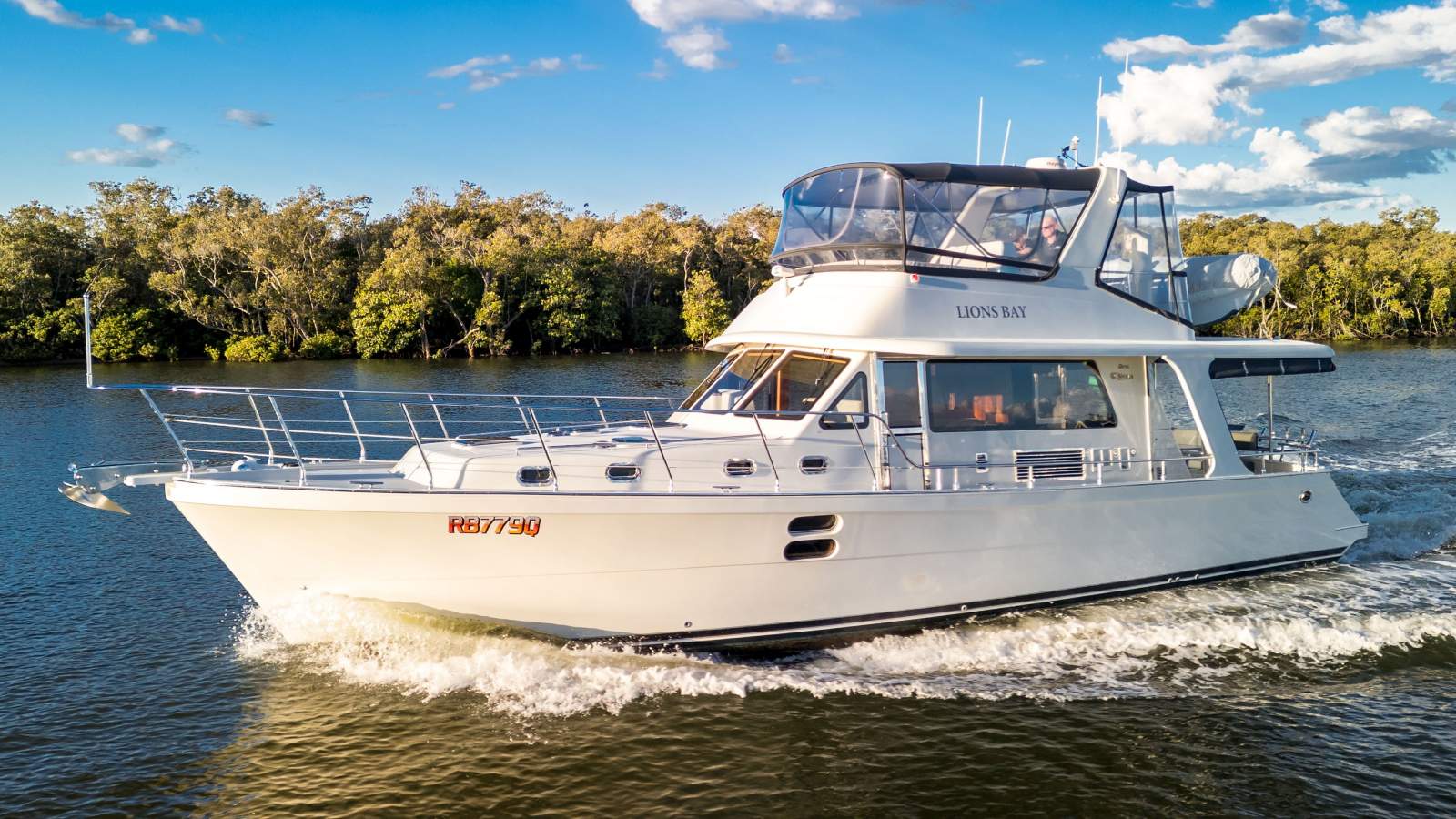 Used Alaska 46 Flybridge 2012 'lions Bay' for Sale | Boats For Sale ...