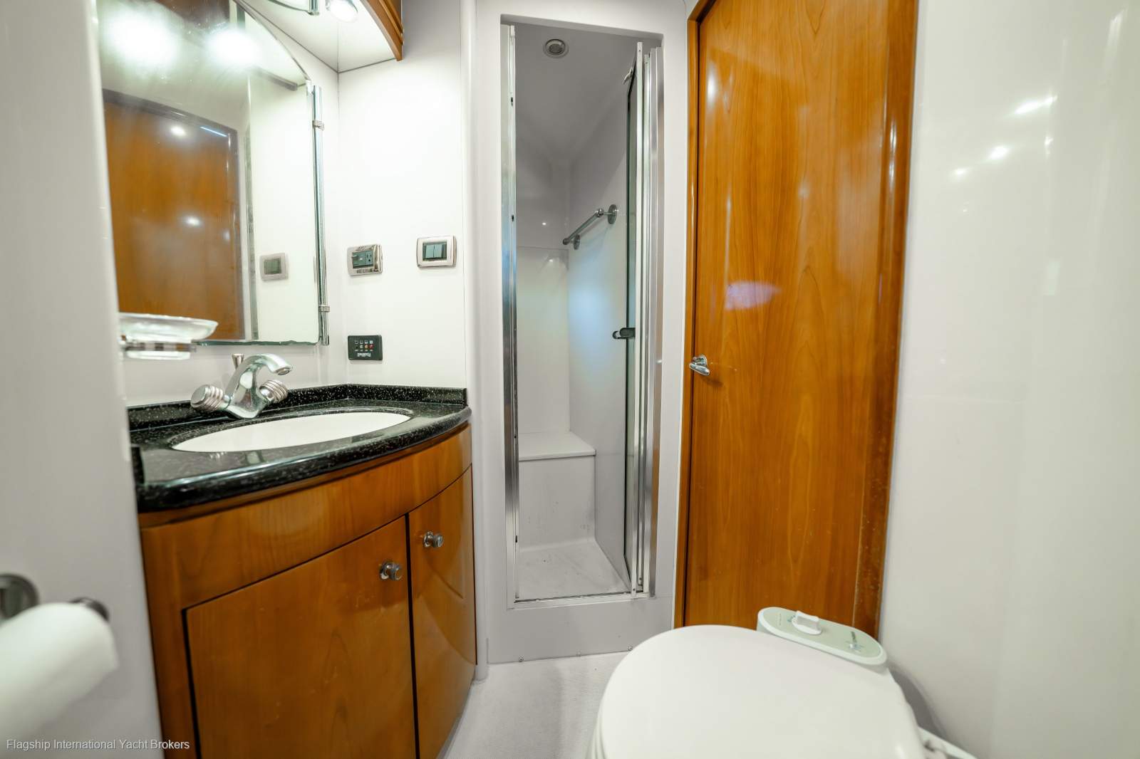 Used Carver 570 Pilothouse Cruiser for Sale | Boats For Sale | Yachthub