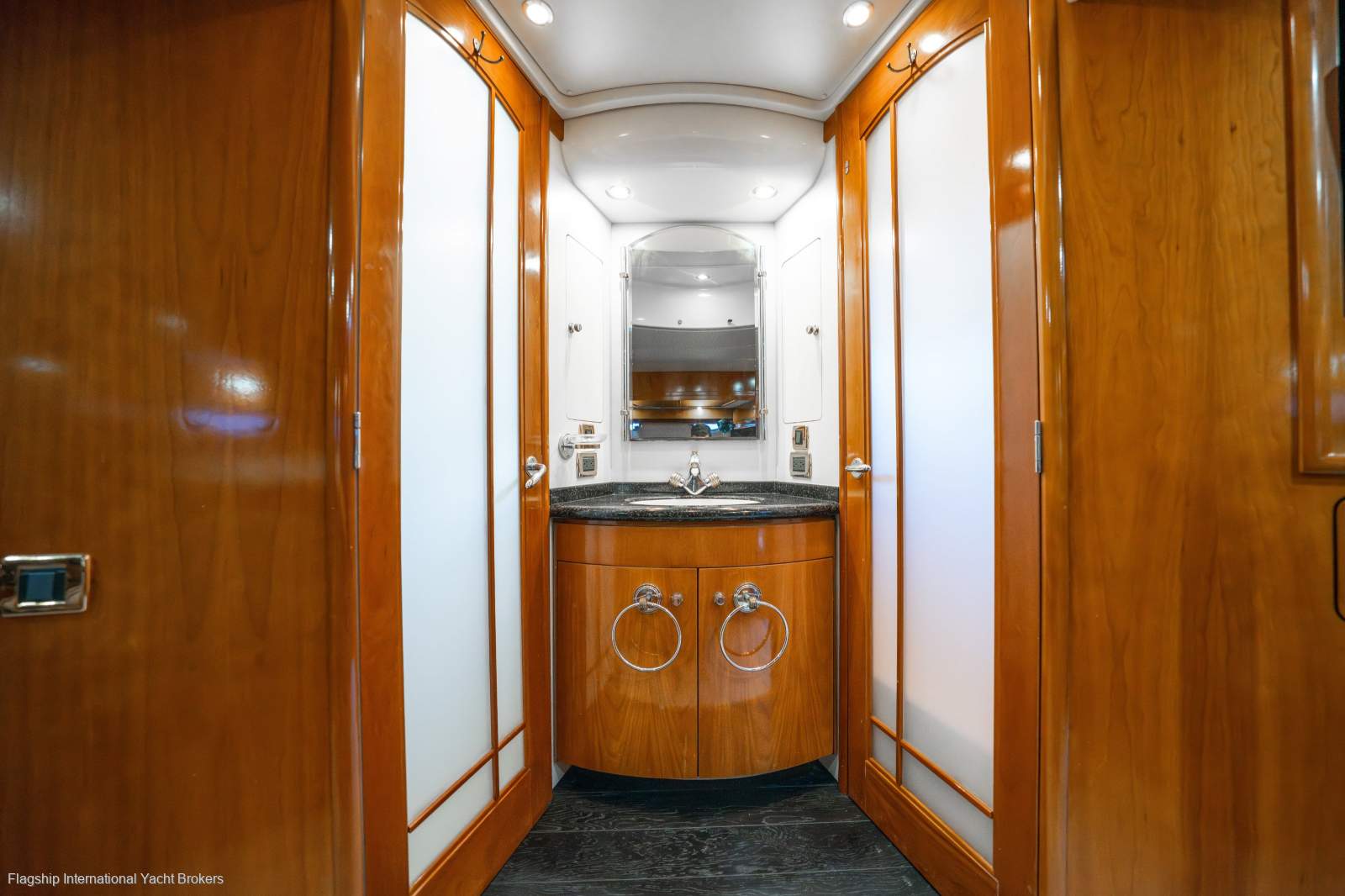 Used Carver 570 Pilothouse Cruiser for Sale | Boats For Sale | Yachthub