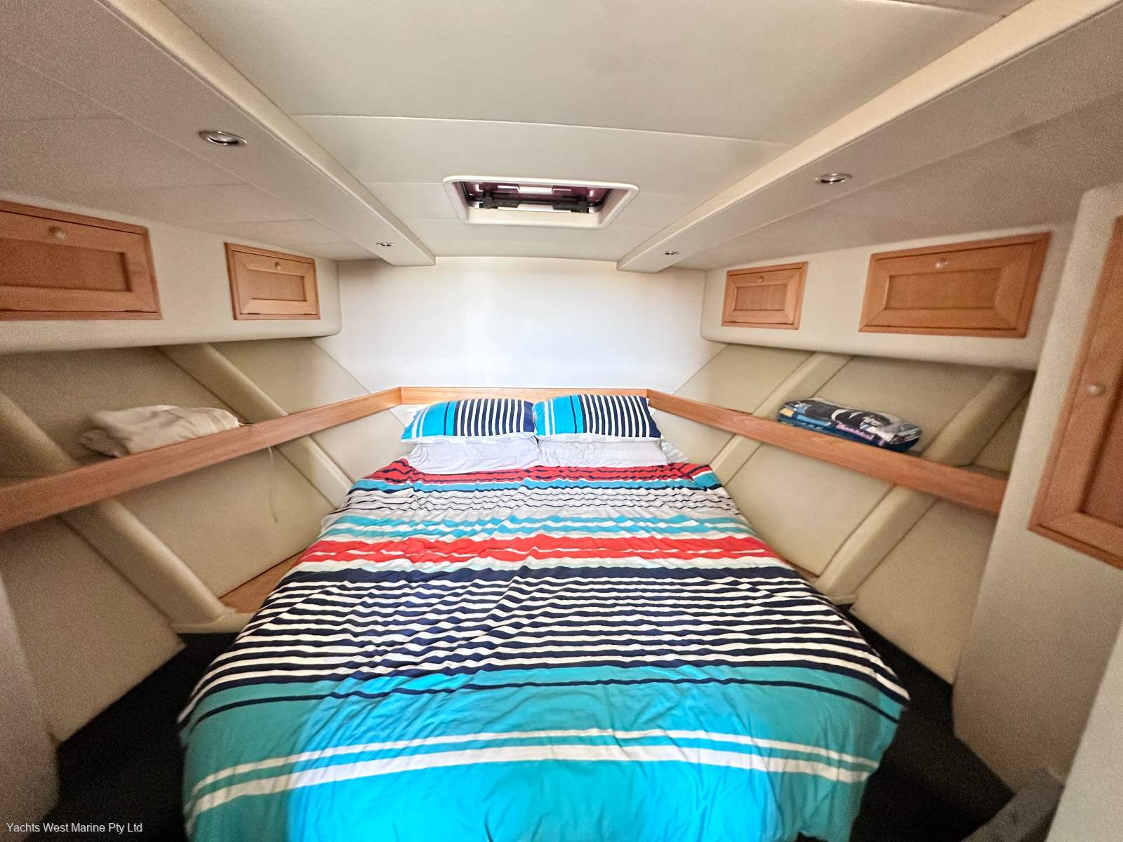 Mews 40 Flybridge Sports Fisher "Single Diesel Shaft with diesel genset ...